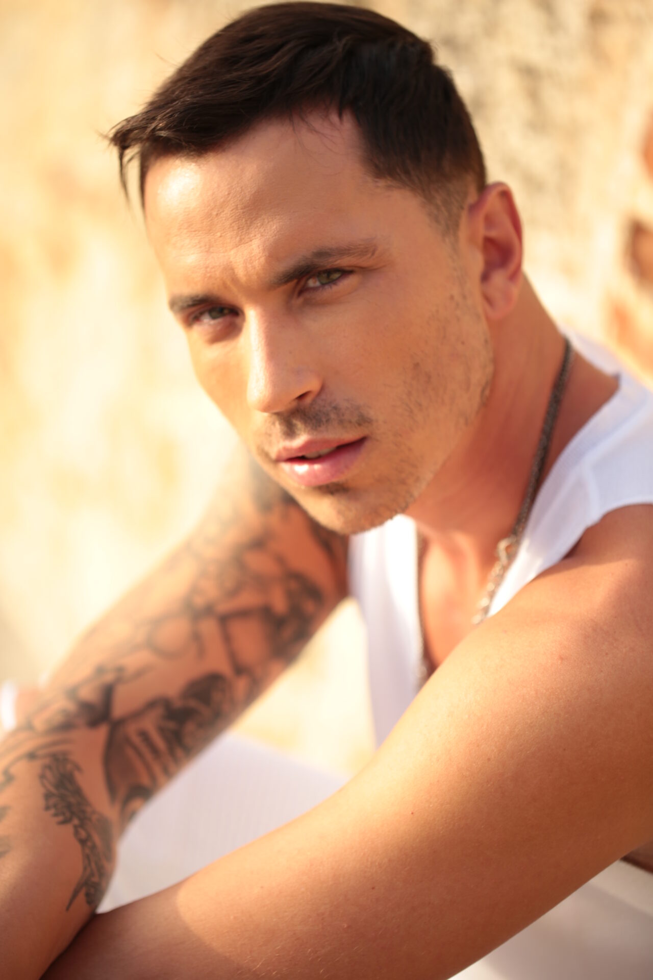 José Montoro y Farruko se unen en una “Nota loca”