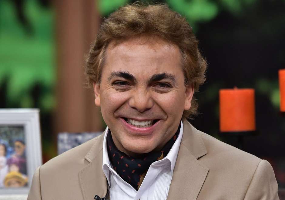Cristian Castro escapa de las cámaras tras ser capturado con su nueva ...
