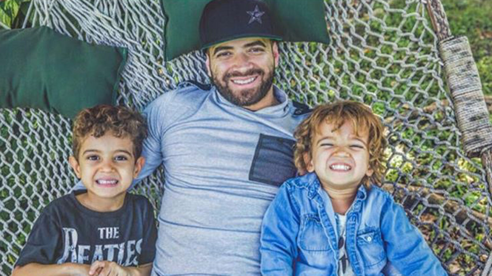 Hijos de Nacho escribieron su primera canción