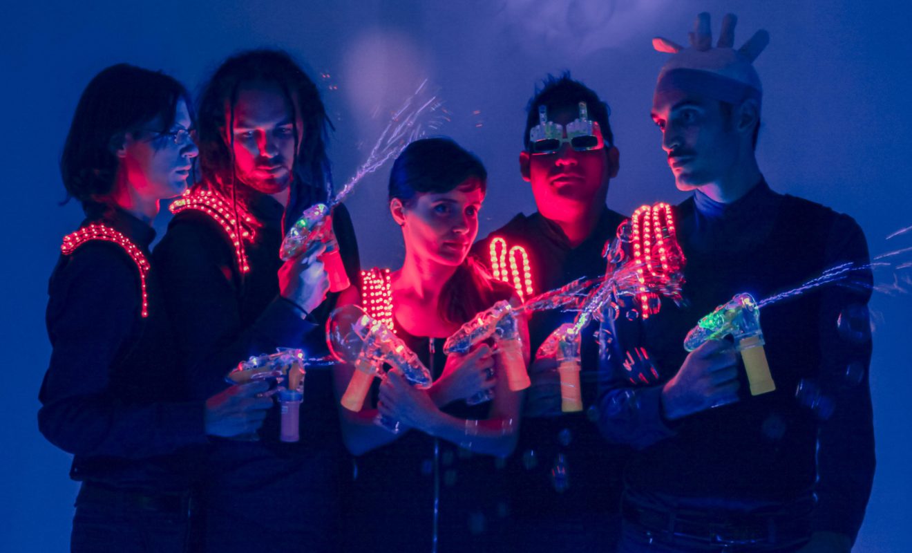 Famasloop estrenó "Gira", el primer video que se ve con los ojos ...