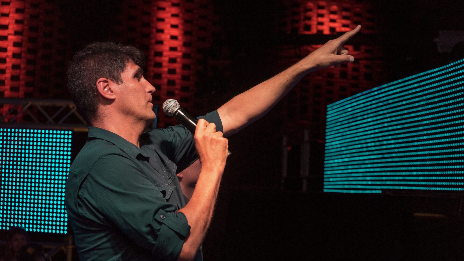 Simón Stern: “‘Primer Aplauso’ puede ser como ‘Operación Triunfo’”