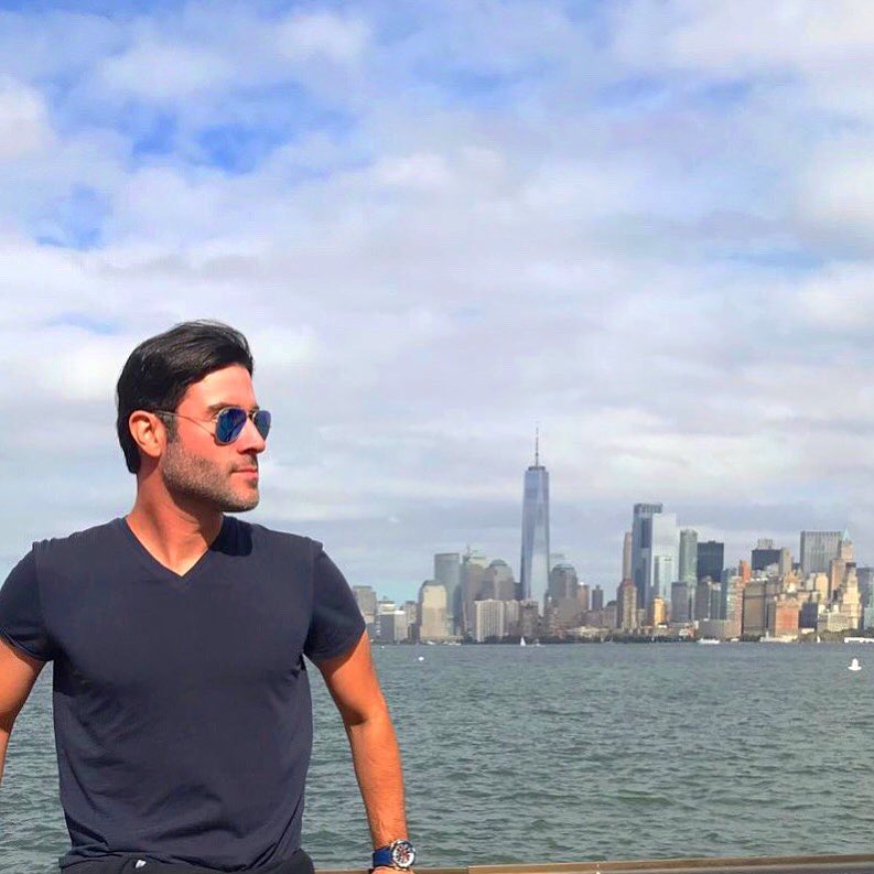 ¡Sorpresa! Jonathan Montenegro estuvo de cumpleaños y así se ...