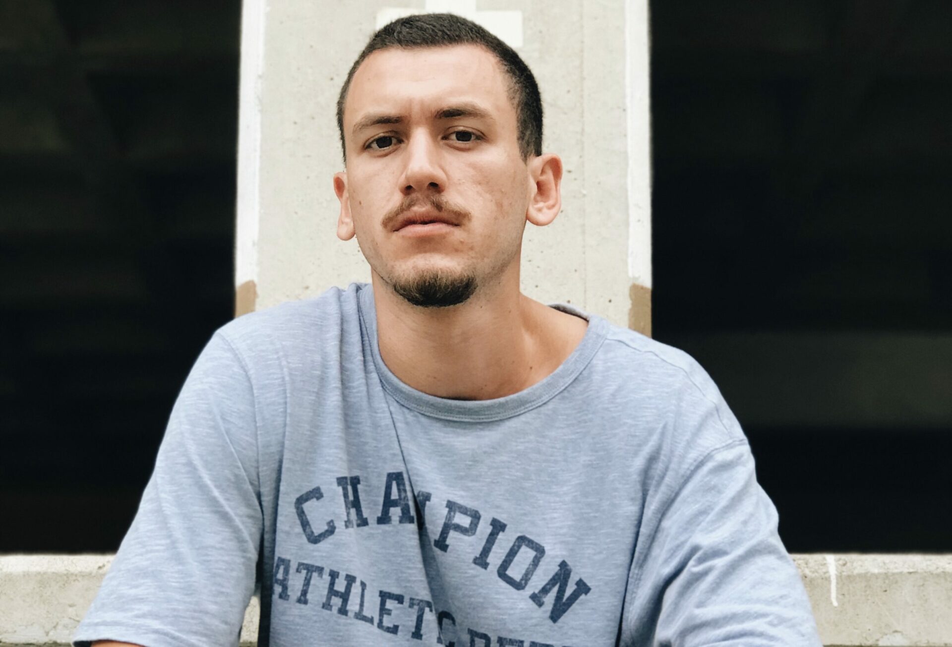 Atípico presentó su nuevo sencillo “un Segundo”