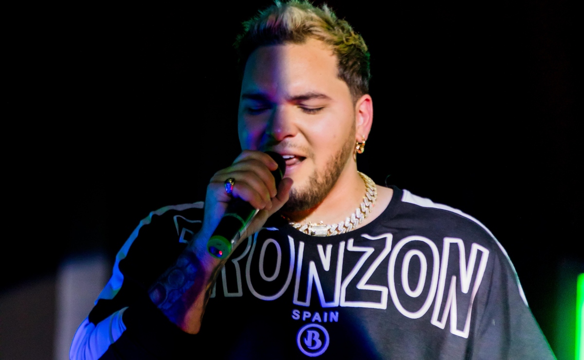 Con canciones inéditas: Bronzon se lució en una presentación