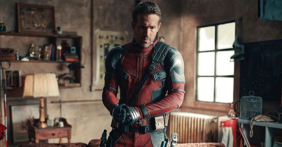 Ryan Reynolds celebra el aniversario de Deadpool con retro fotos