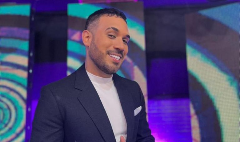 Héctor Medina, regresó al teatro con la comedia “Los Barberos”