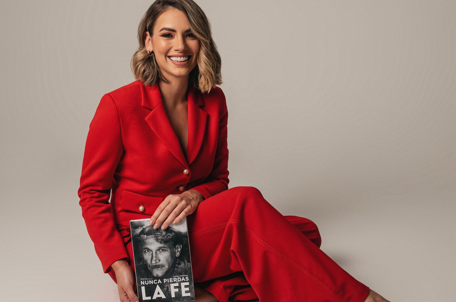 ¡En exclusiva! Laura Chimaras llegó a Venezuela para presentar "Nunca ...