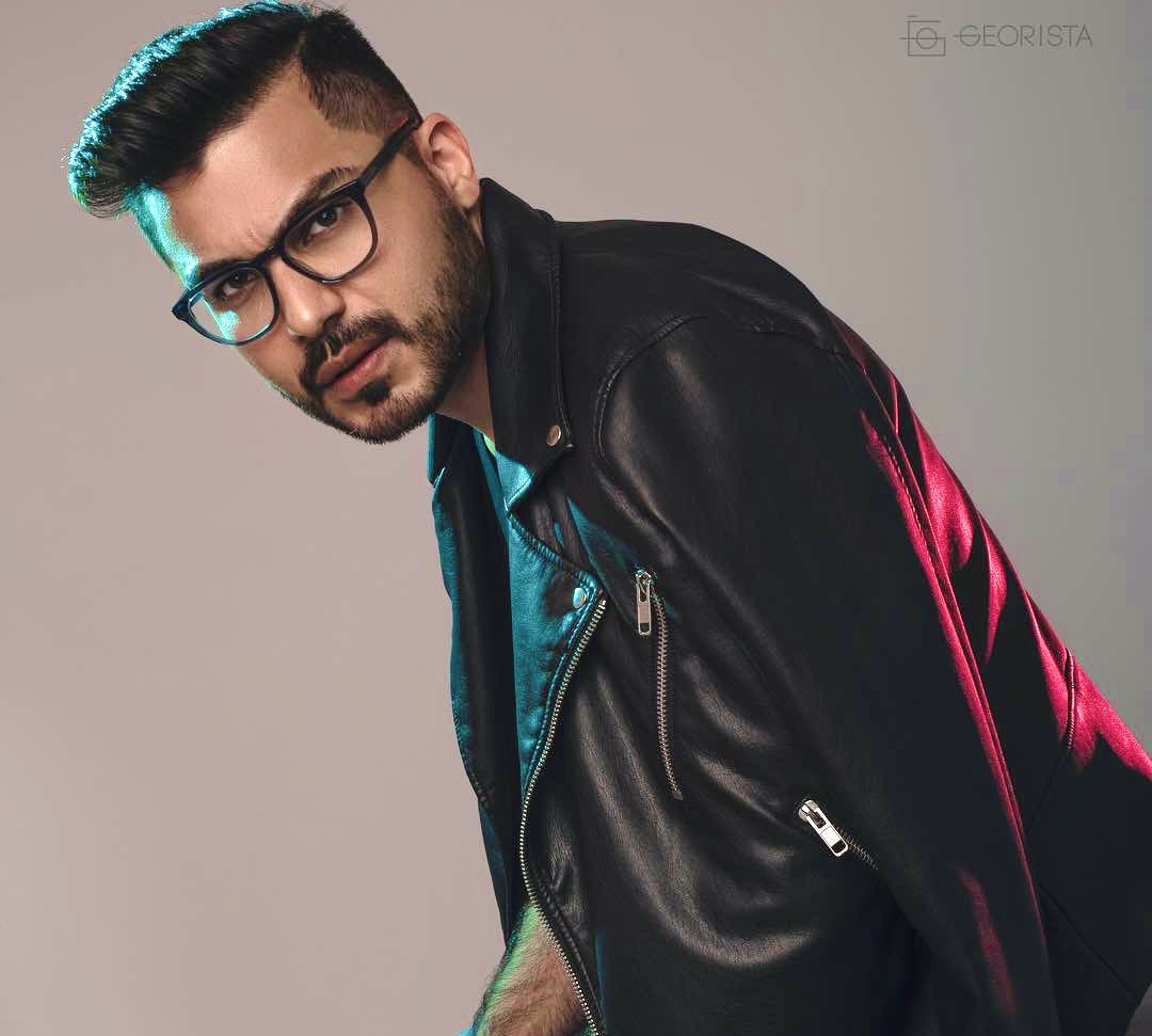 Carlos Gandica labra su camino periodístico en Telemundo 📰🎤