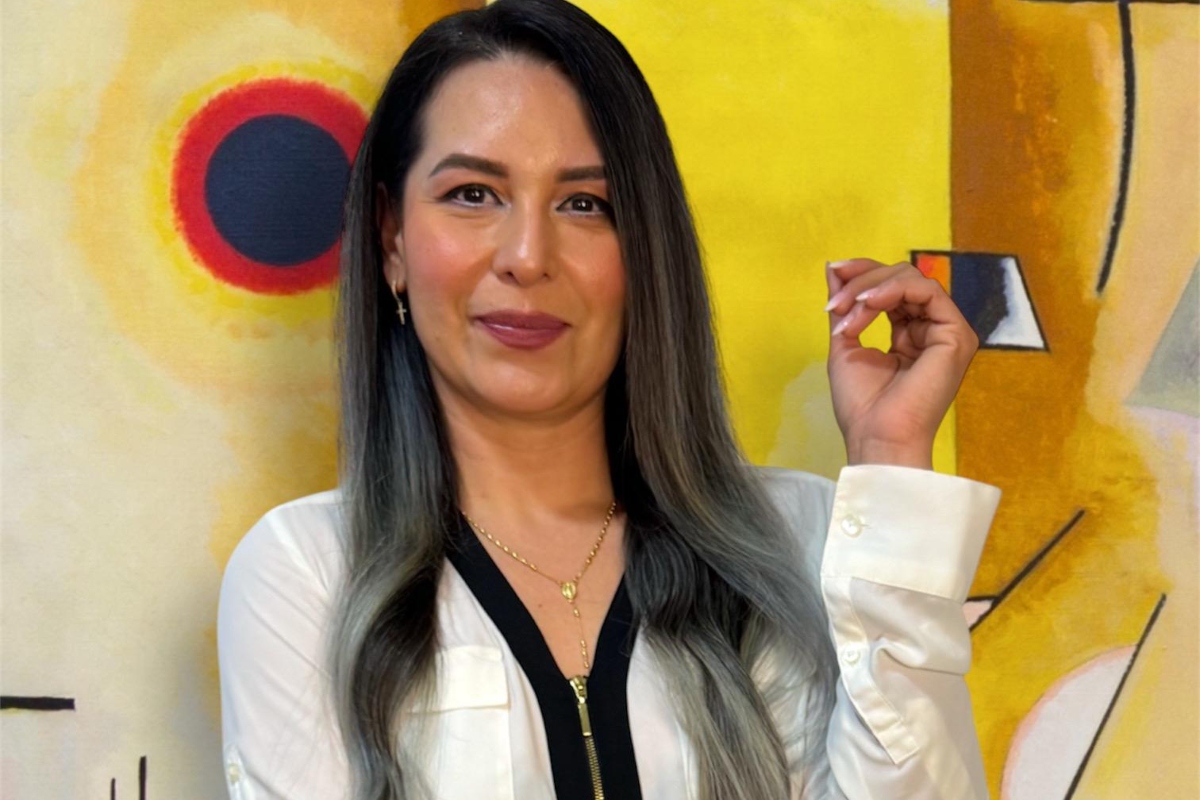 ¡Artista venezolana triunfa en Miami! Gladys Torres Celis recibe el ...