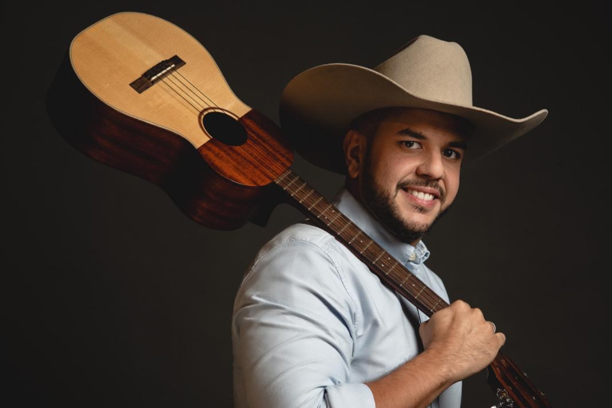 César Mendoza destacó como jurado en el primer Festival Mundial de ...
